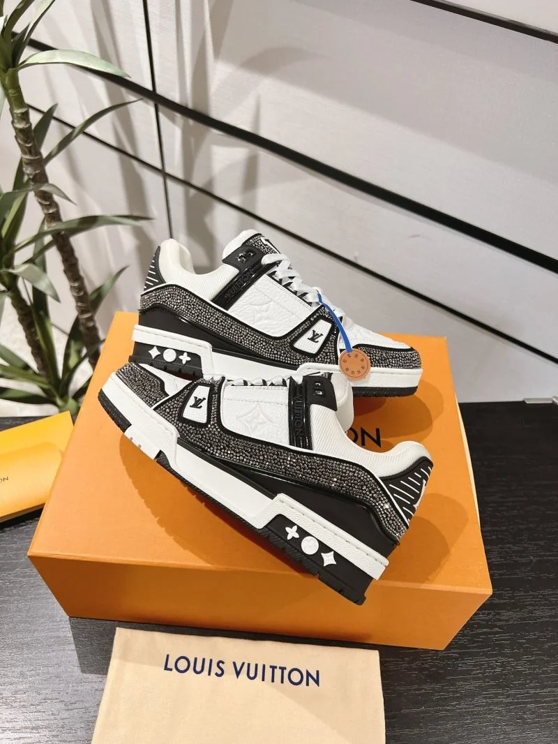 Exact replica Louis Vuitton Trainer Sneaker