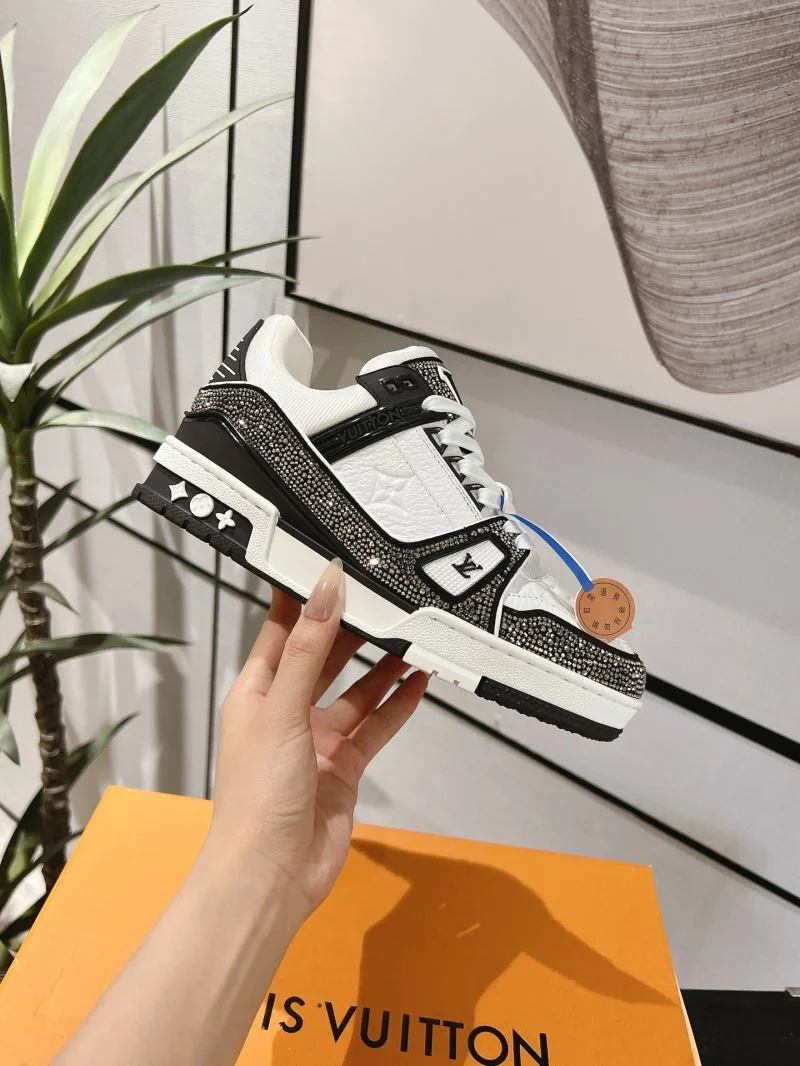 Exact replica Louis Vuitton Trainer Sneaker