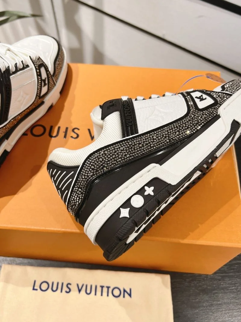 Exact replica Louis Vuitton Trainer Sneaker
