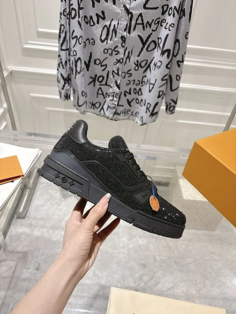 Exact replica Louis Vuitton Trainer Sneaker