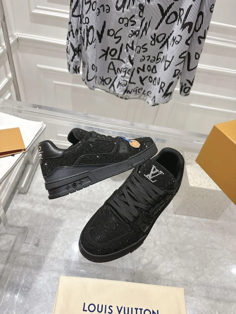 Exact replica Louis Vuitton Trainer Sneaker
