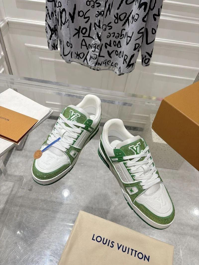 Accurate model Louis Vuitton Trainer Sneaker