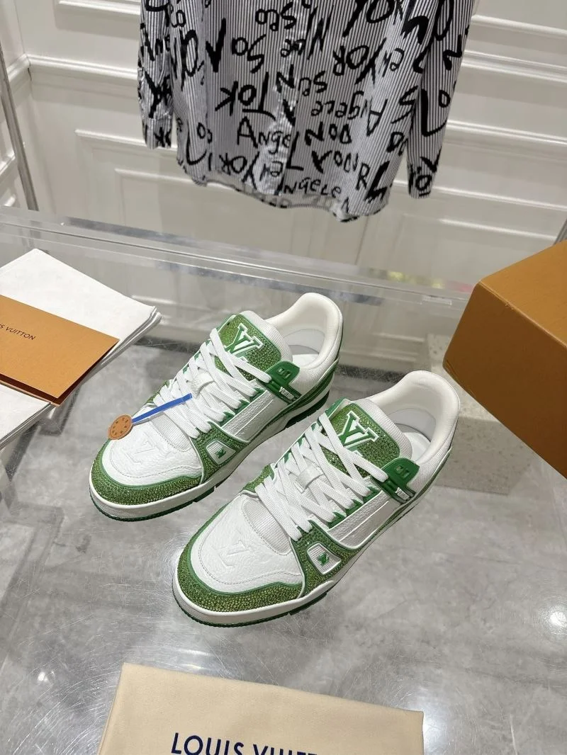 Accurate model Louis Vuitton Trainer Sneaker