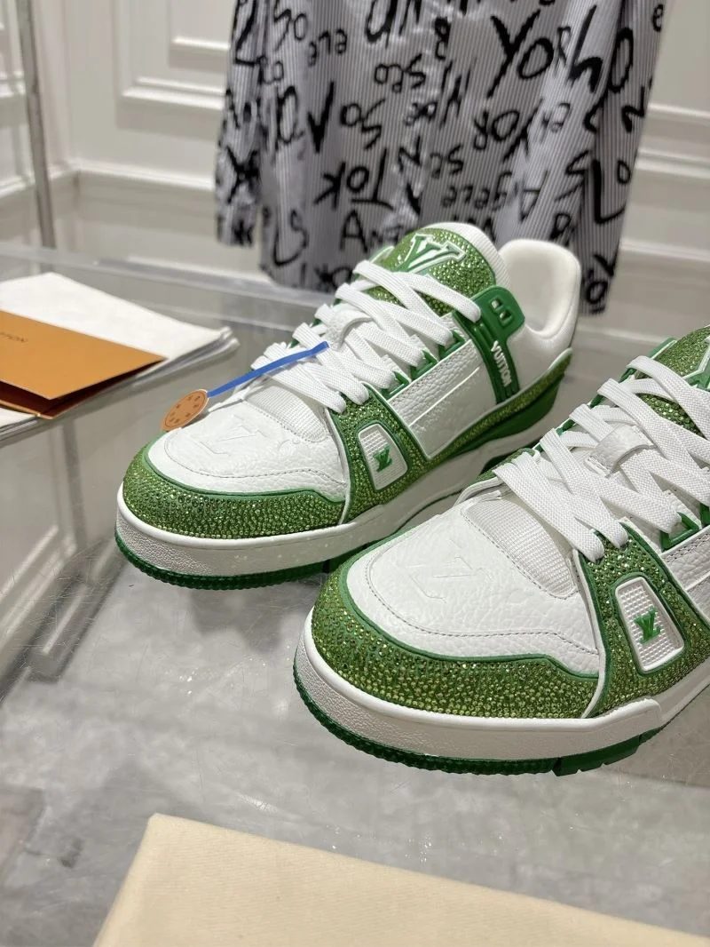Accurate model Louis Vuitton Trainer Sneaker