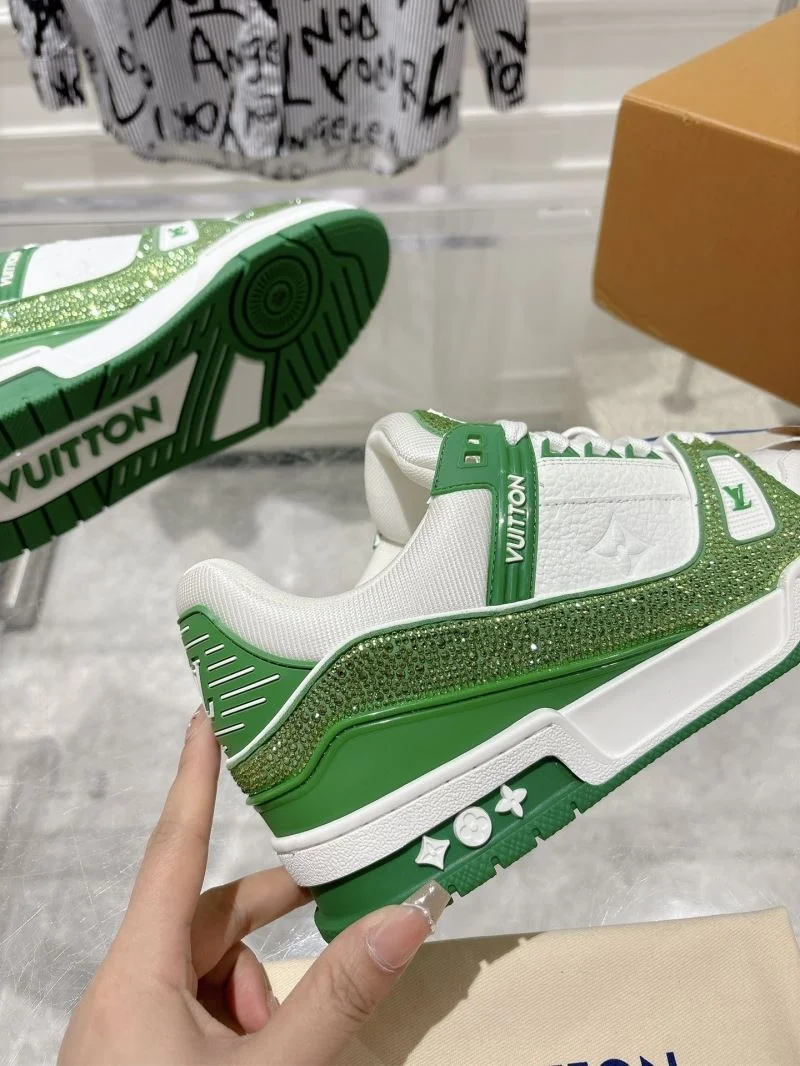 Accurate model Louis Vuitton Trainer Sneaker