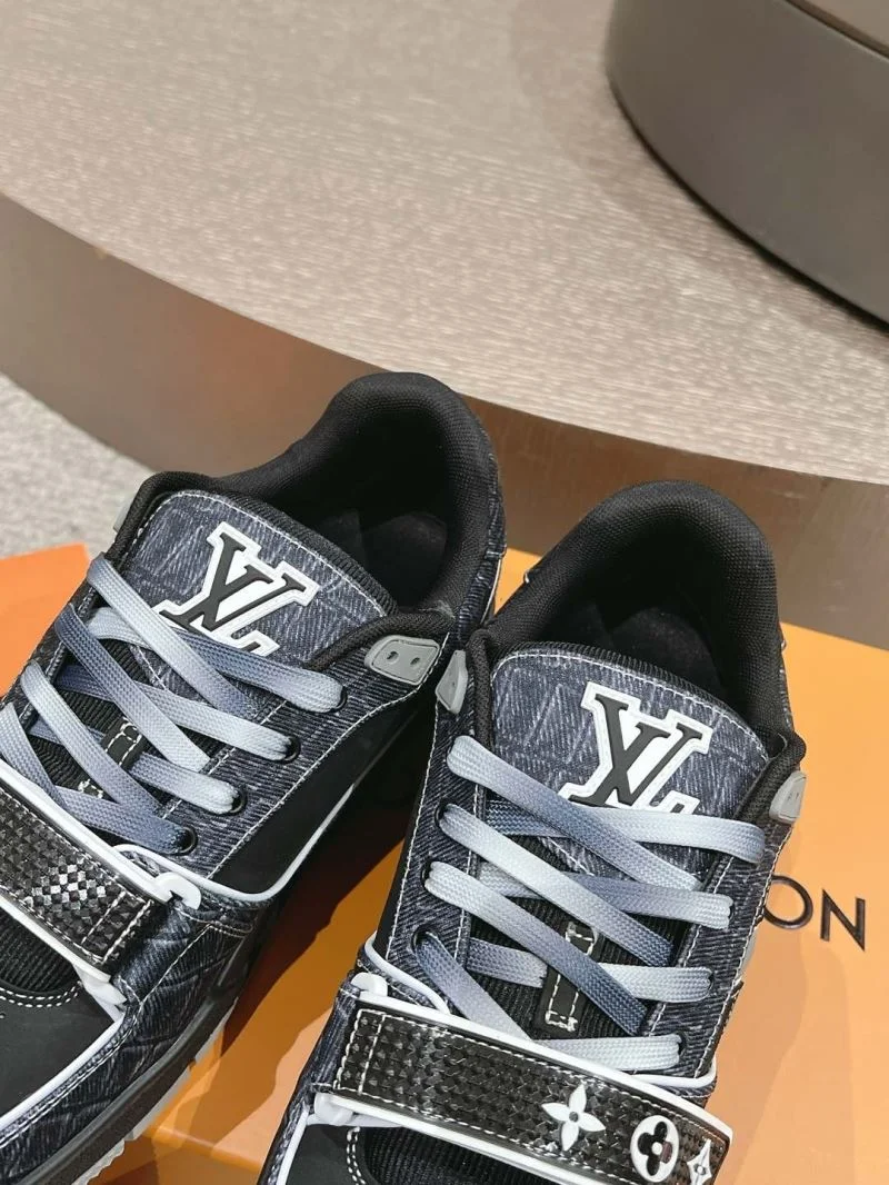 Reasonably priced Louis Vuitton Trainer Sneaker