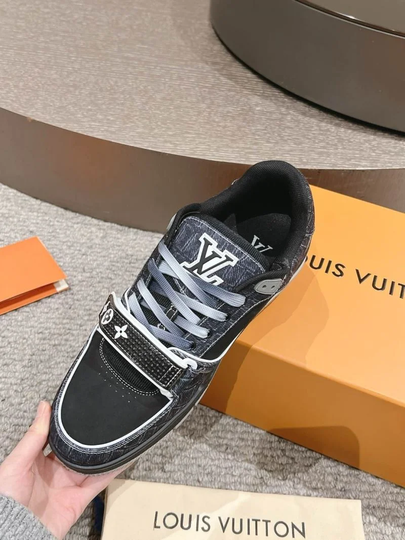 Reasonably priced Louis Vuitton Trainer Sneaker