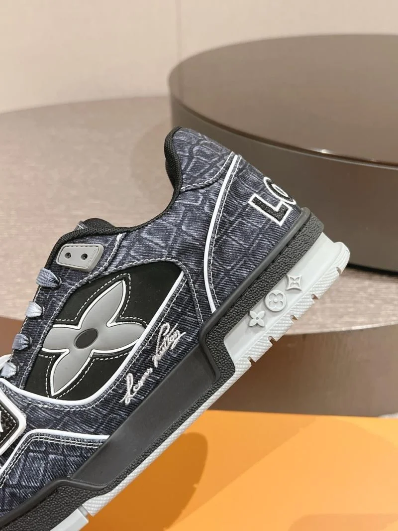 Reasonably priced Louis Vuitton Trainer Sneaker