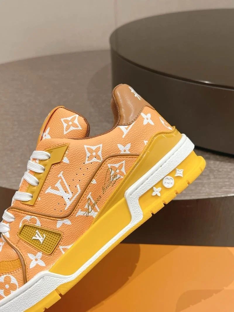 Exact replica Louis Vuitton Trainer Sneaker