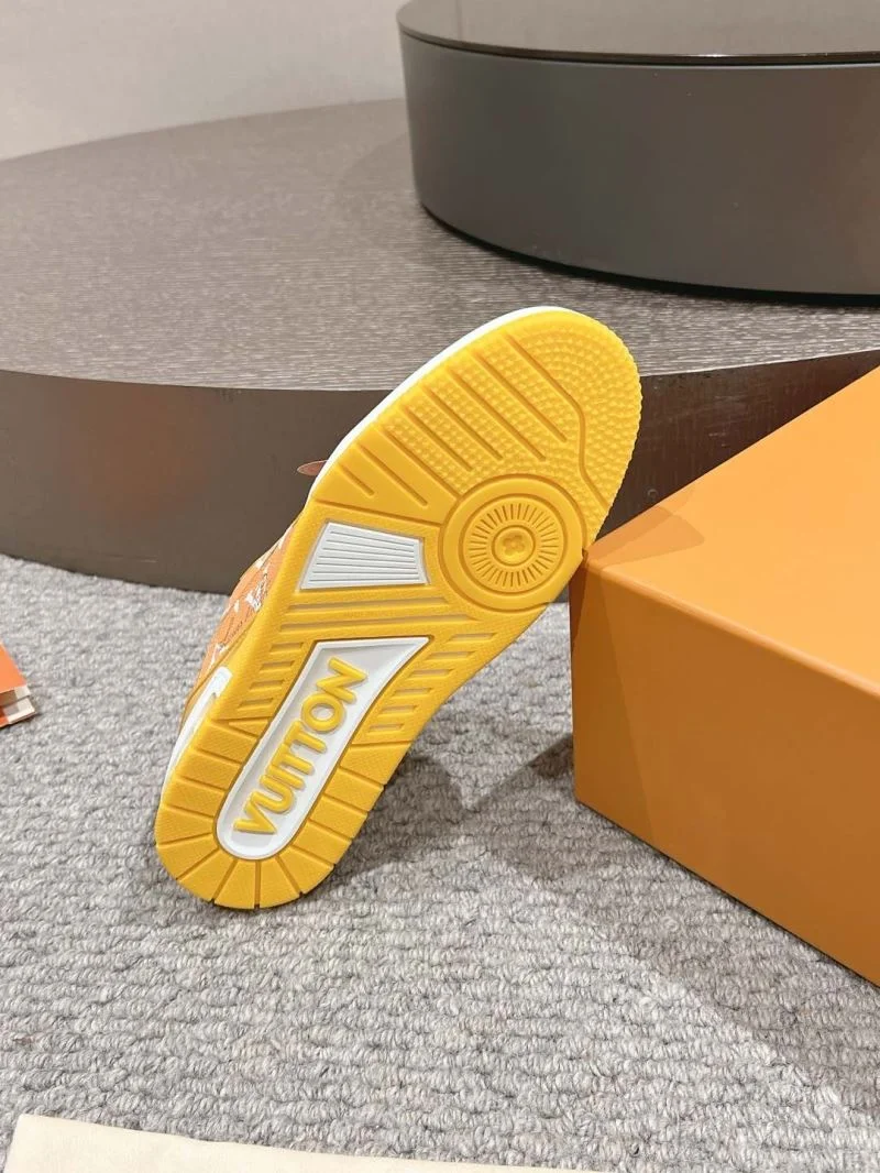 Exact replica Louis Vuitton Trainer Sneaker