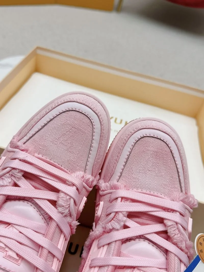 Economical Louis Vuitton Trainer Sneaker