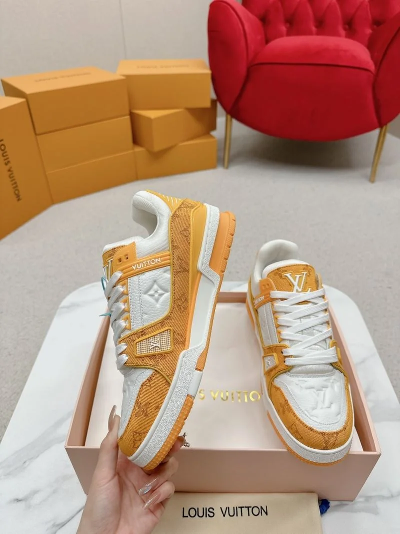 Exact replica Louis Vuitton Trainer Sneaker