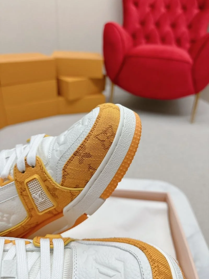 Exact replica Louis Vuitton Trainer Sneaker