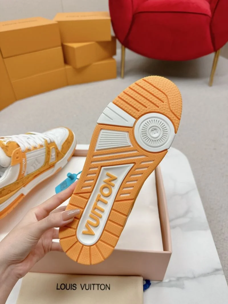 Exact replica Louis Vuitton Trainer Sneaker
