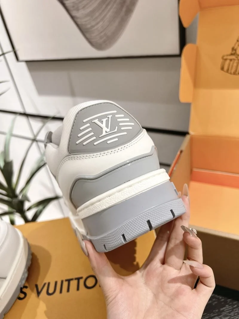 Economical Louis Vuitton Trainer Sneaker