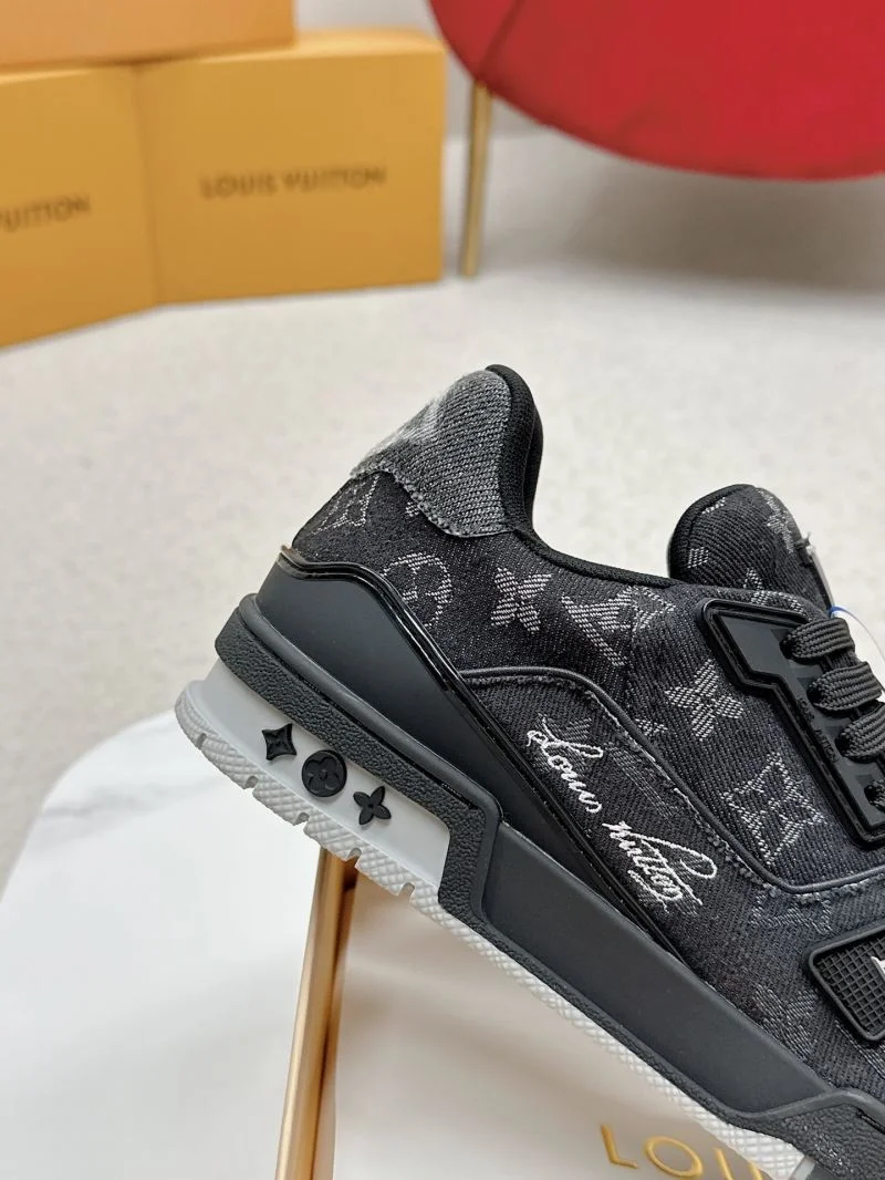 Real Louis Vuitton Trainer Sneaker