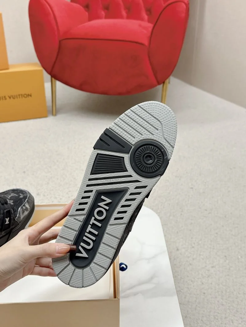 Real Louis Vuitton Trainer Sneaker