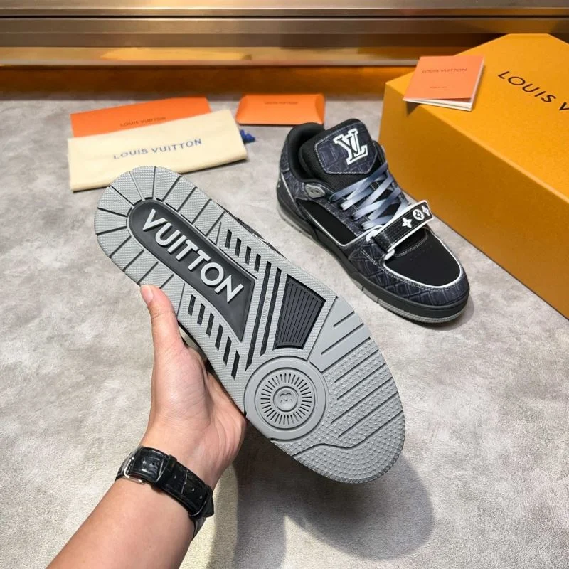 Bargain Louis Vuitton Trainer Sneaker