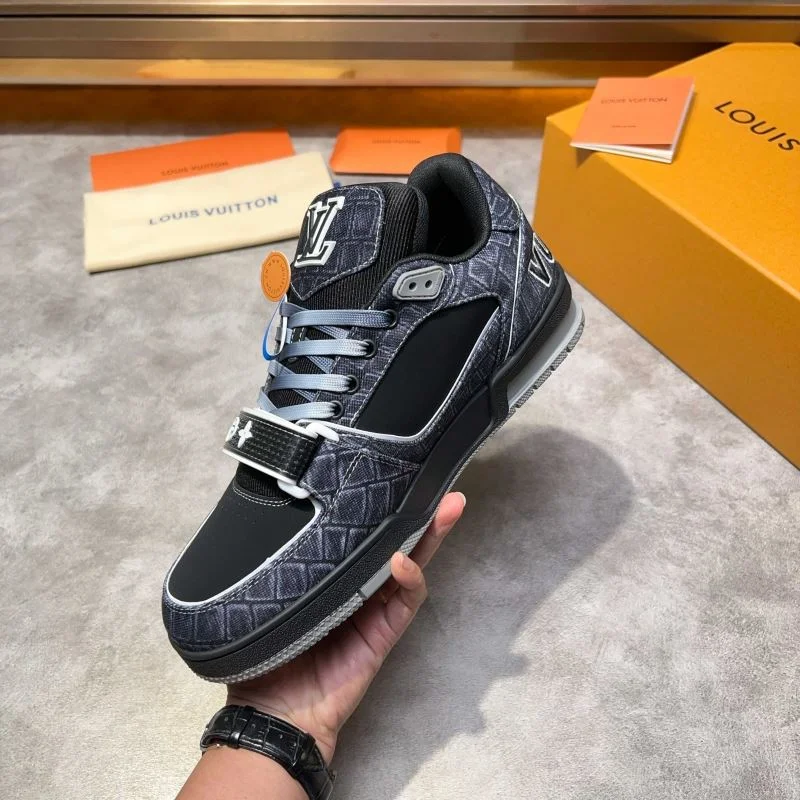 Bargain Louis Vuitton Trainer Sneaker
