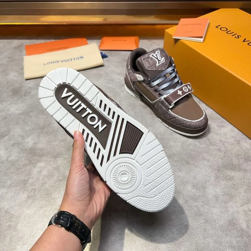 Economical Louis Vuitton Trainer Sneaker