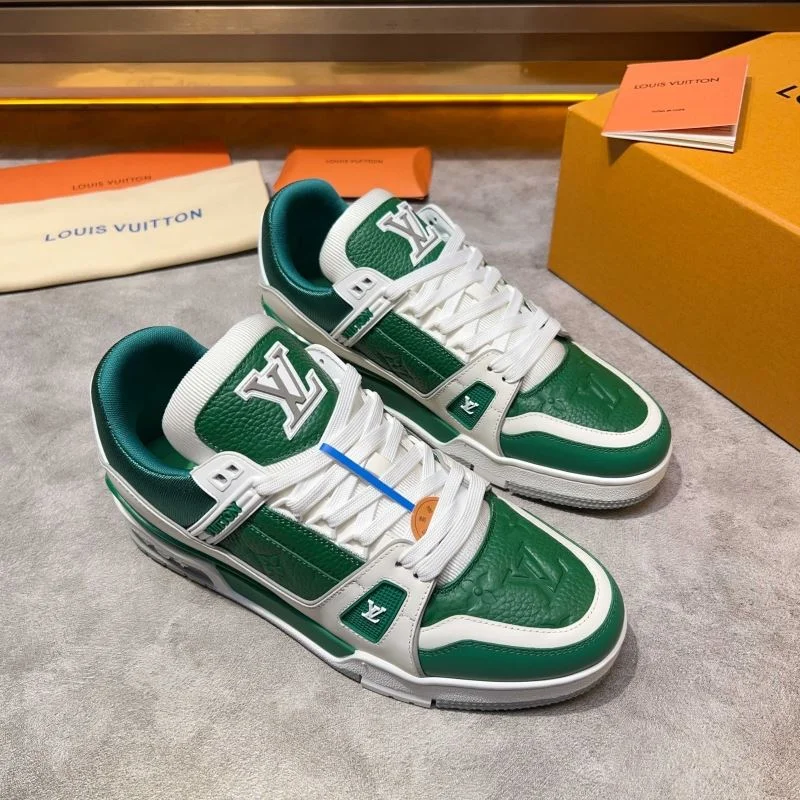 Accurate model Louis Vuitton Trainer Sneaker