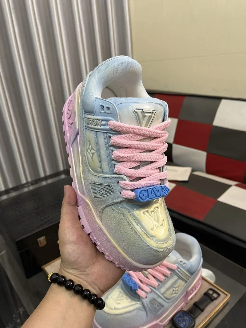 Exact replica Louis Vuitton Trainer Sneaker