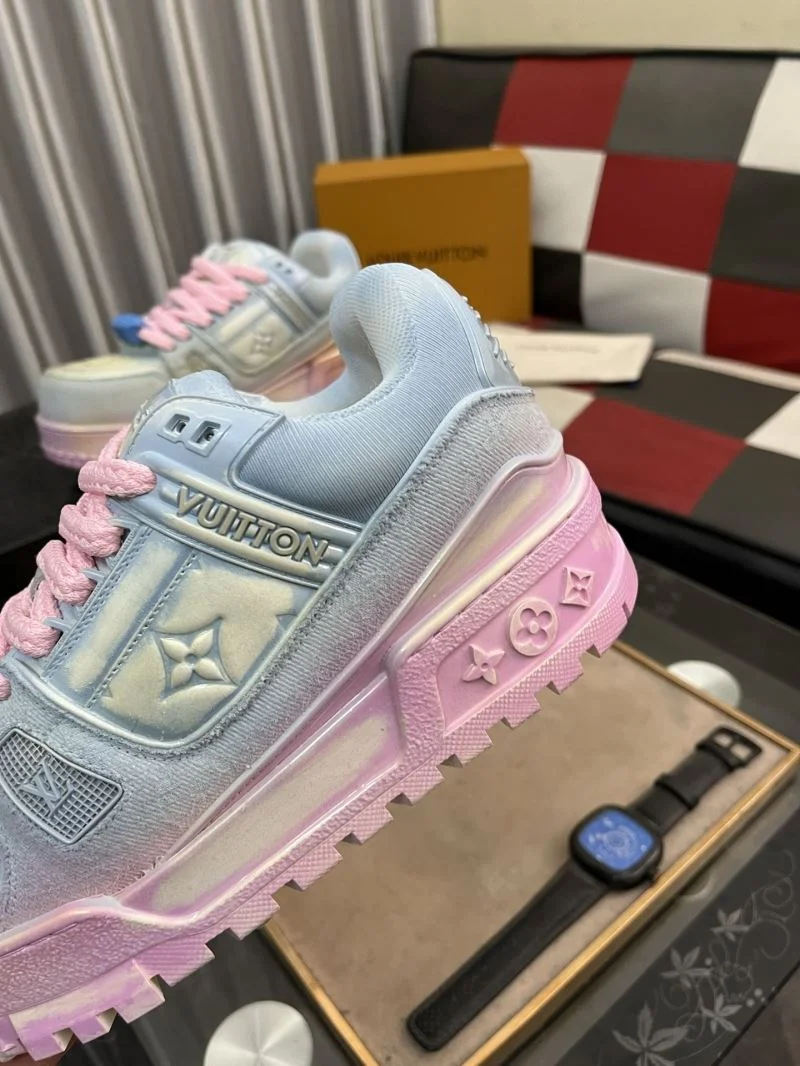Exact replica Louis Vuitton Trainer Sneaker