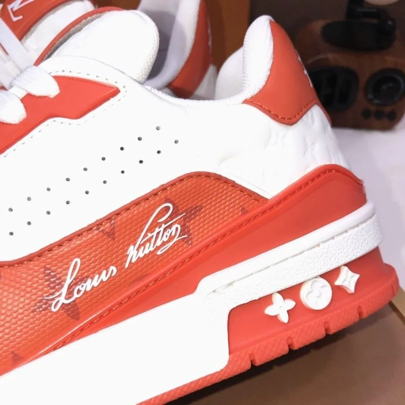 Exact replica Louis Vuitton Trainer Sneaker