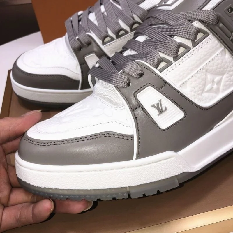 Economical Louis Vuitton Trainer Sneaker
