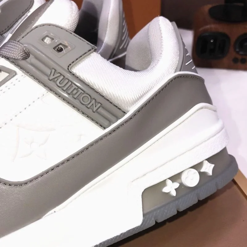 Economical Louis Vuitton Trainer Sneaker