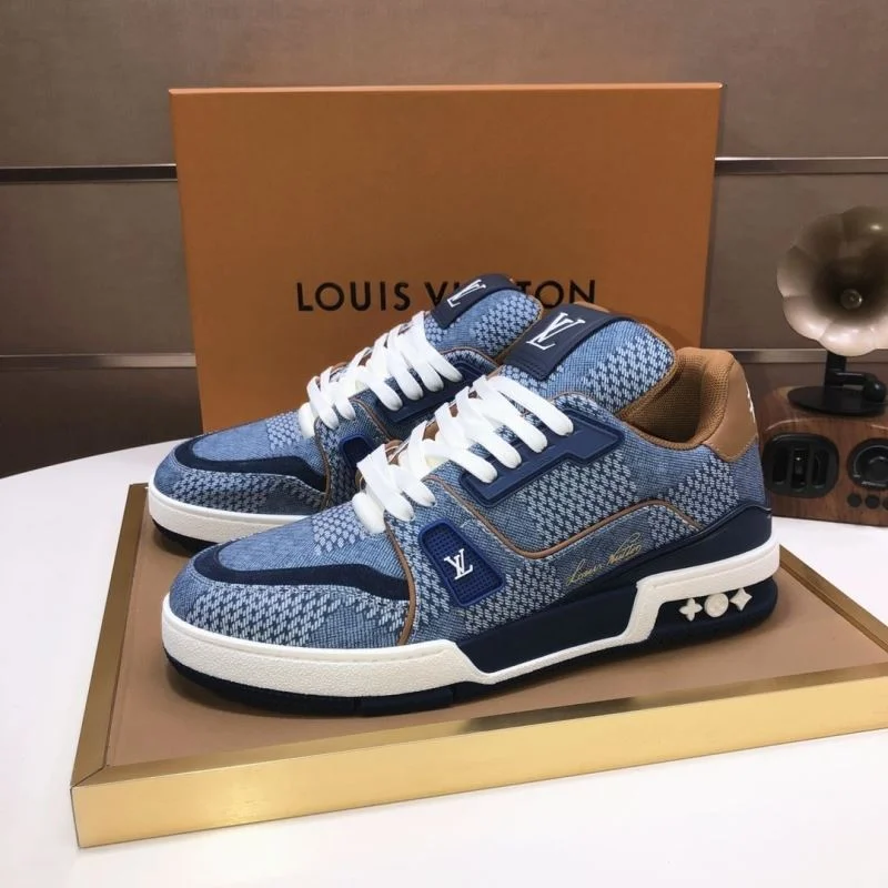 Accurate model Louis Vuitton Trainer Sneaker