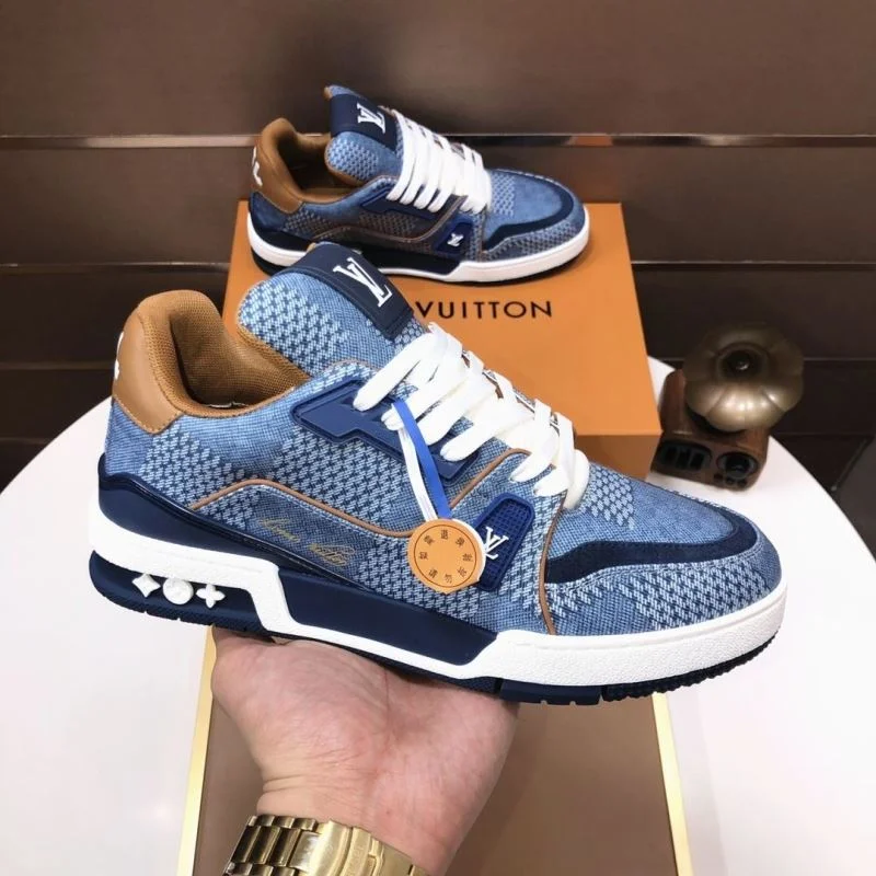 Accurate model Louis Vuitton Trainer Sneaker