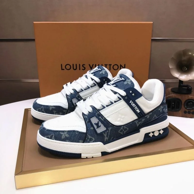Accurate model Louis Vuitton Trainer Sneaker