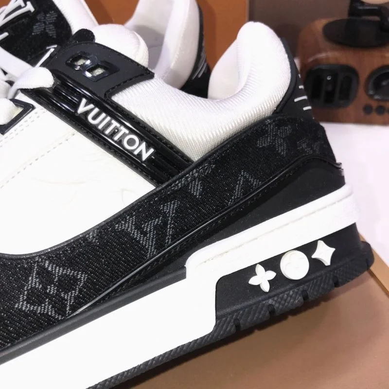 Perfect replica Louis Vuitton Trainer Sneaker