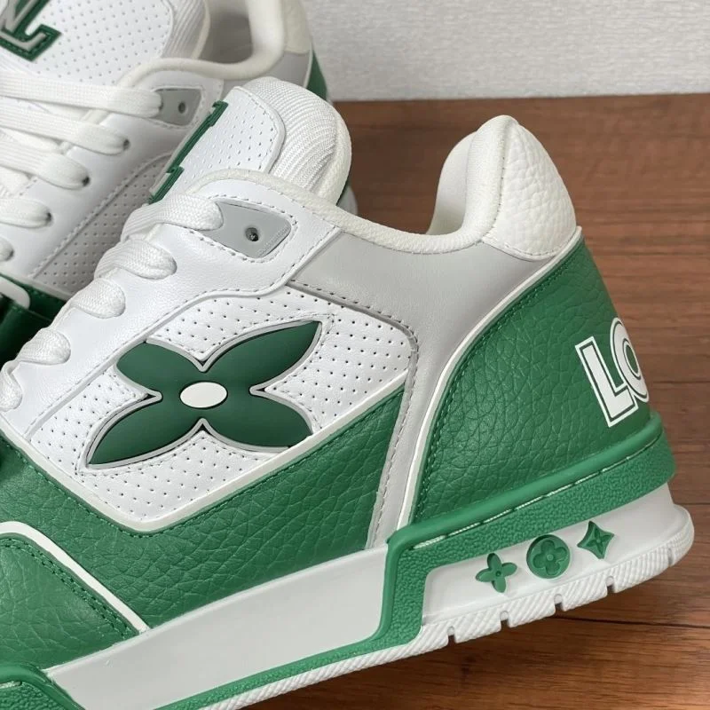 Exact replica Louis Vuitton Trainer Sneaker