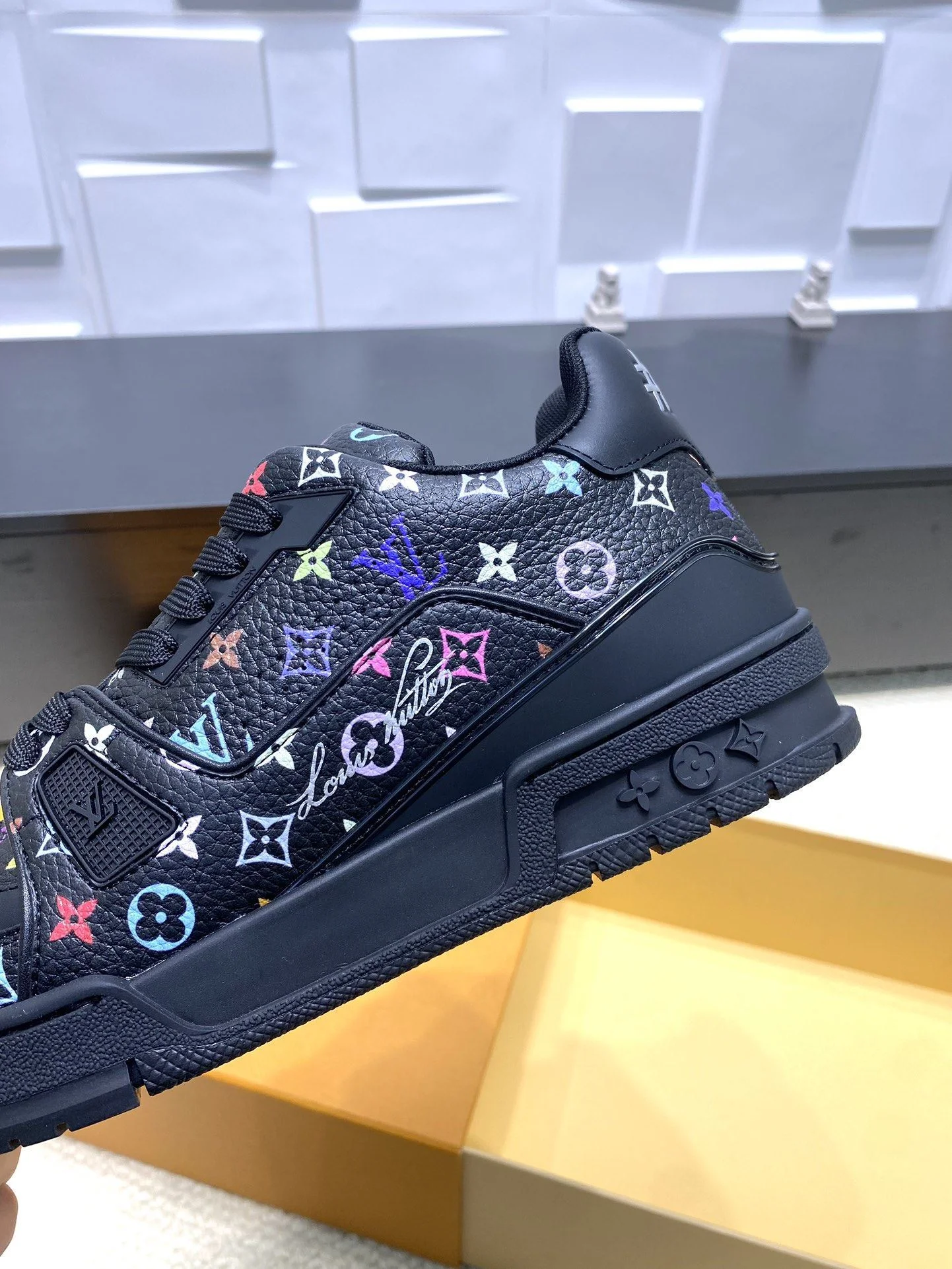 Affordable Louis Vuitton Trainer Sneaker