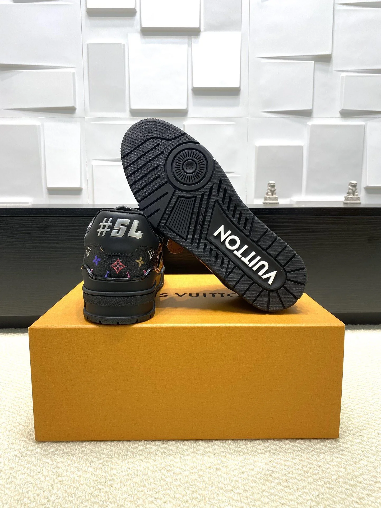 Affordable Louis Vuitton Trainer Sneaker