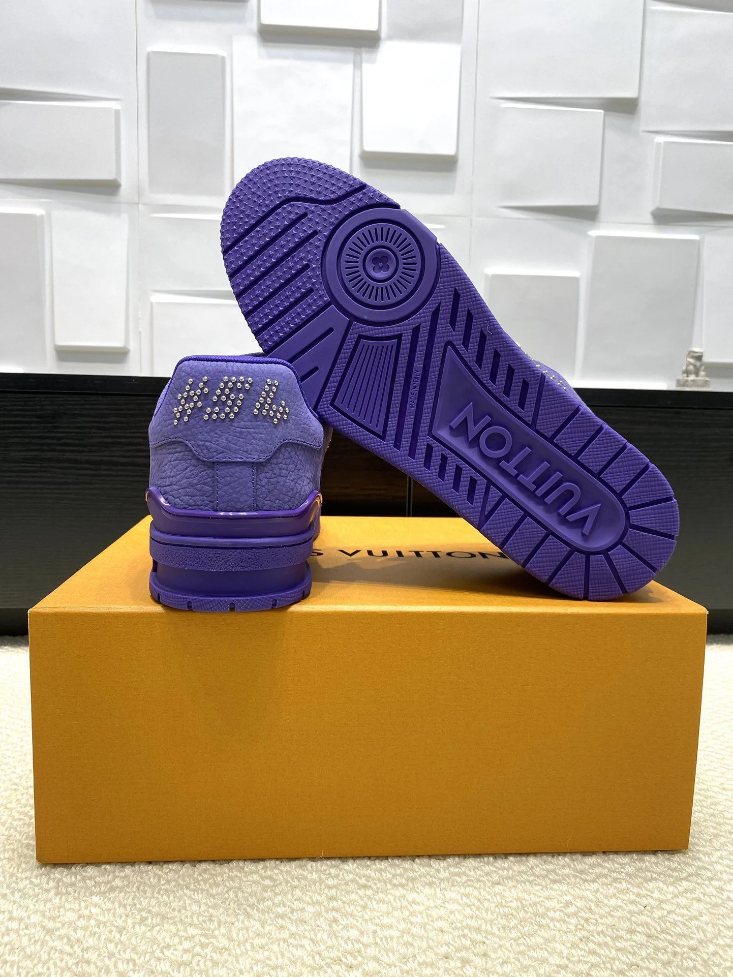 High accuracy Louis Vuitton Trainer Sneaker