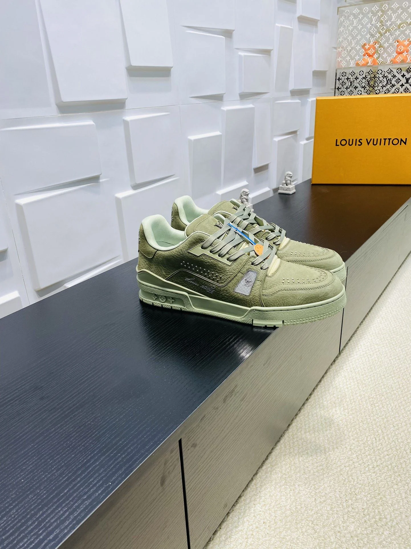 Louis Vuitton Trainer Sneaker