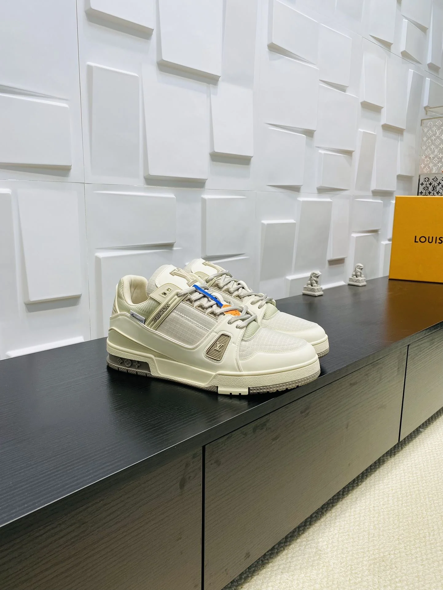 Louis Vuitton Trainer Sneaker