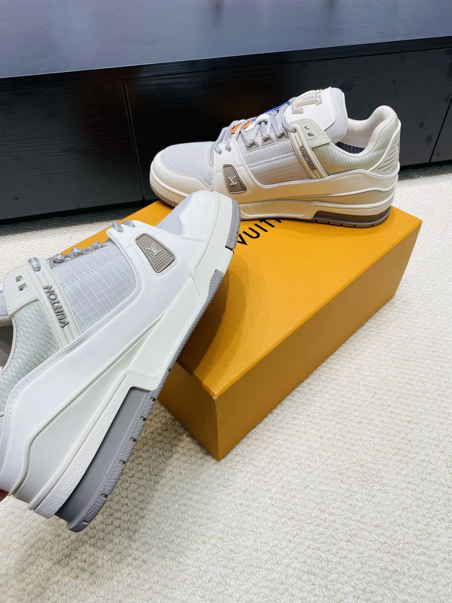 Top mirror Louis Vuitton Trainer Sneaker