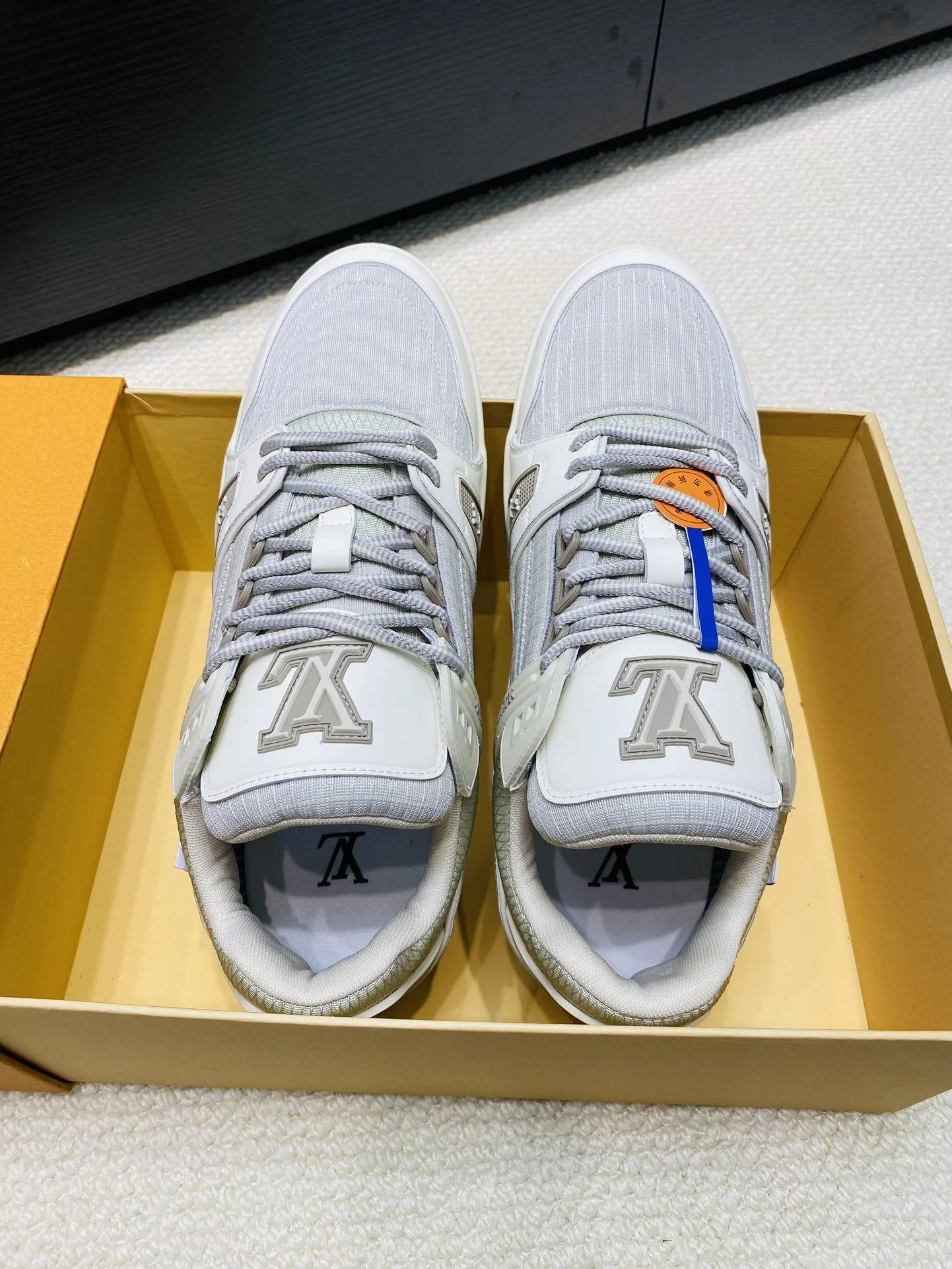 Top mirror Louis Vuitton Trainer Sneaker