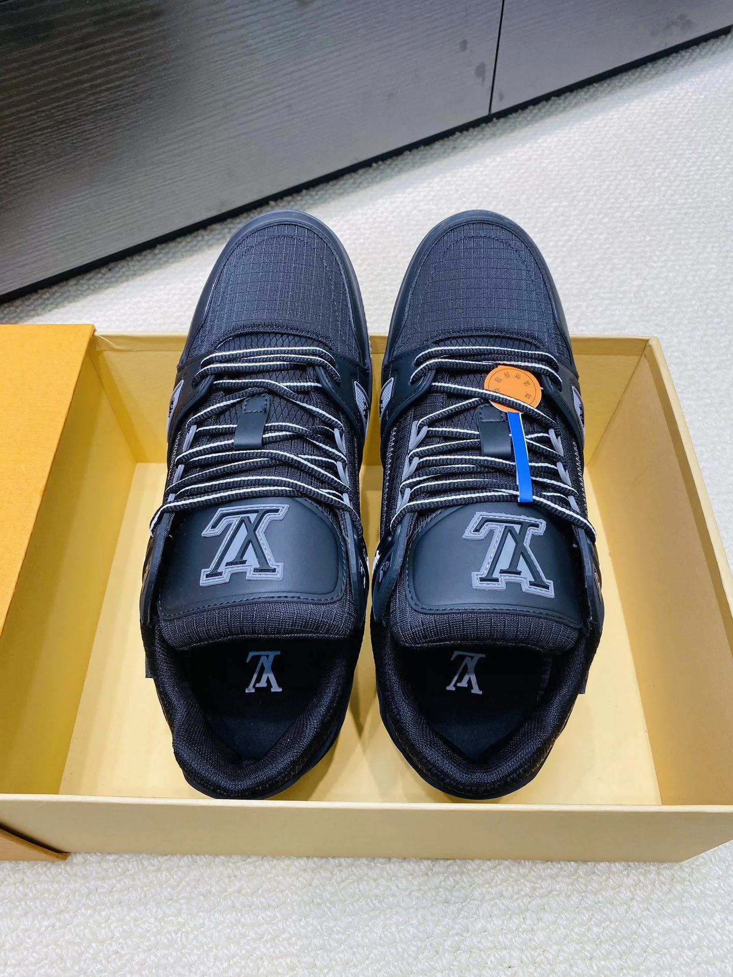 High accuracy Louis Vuitton Trainer Sneaker