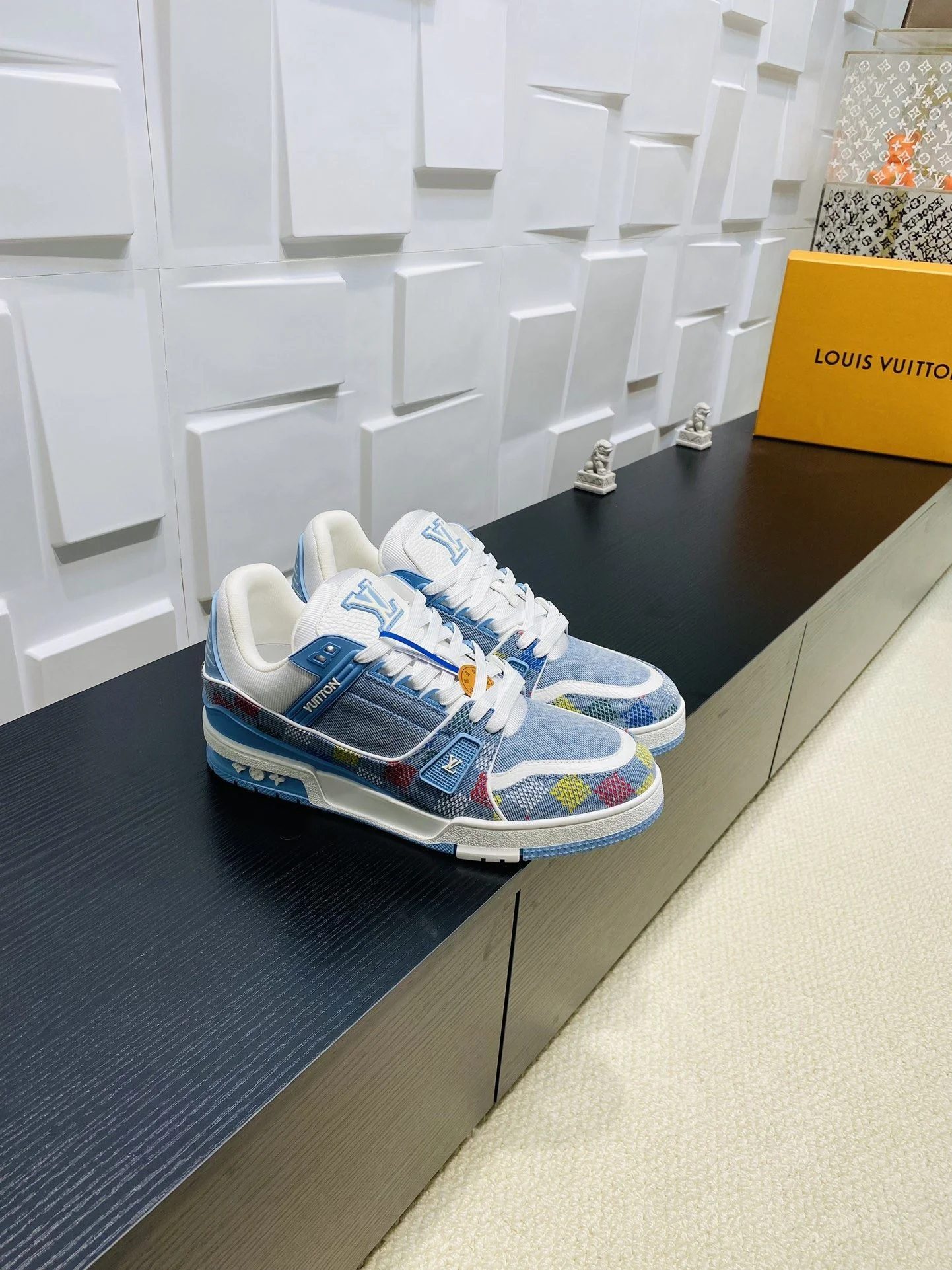 Louis Vuitton Trainer Sneaker