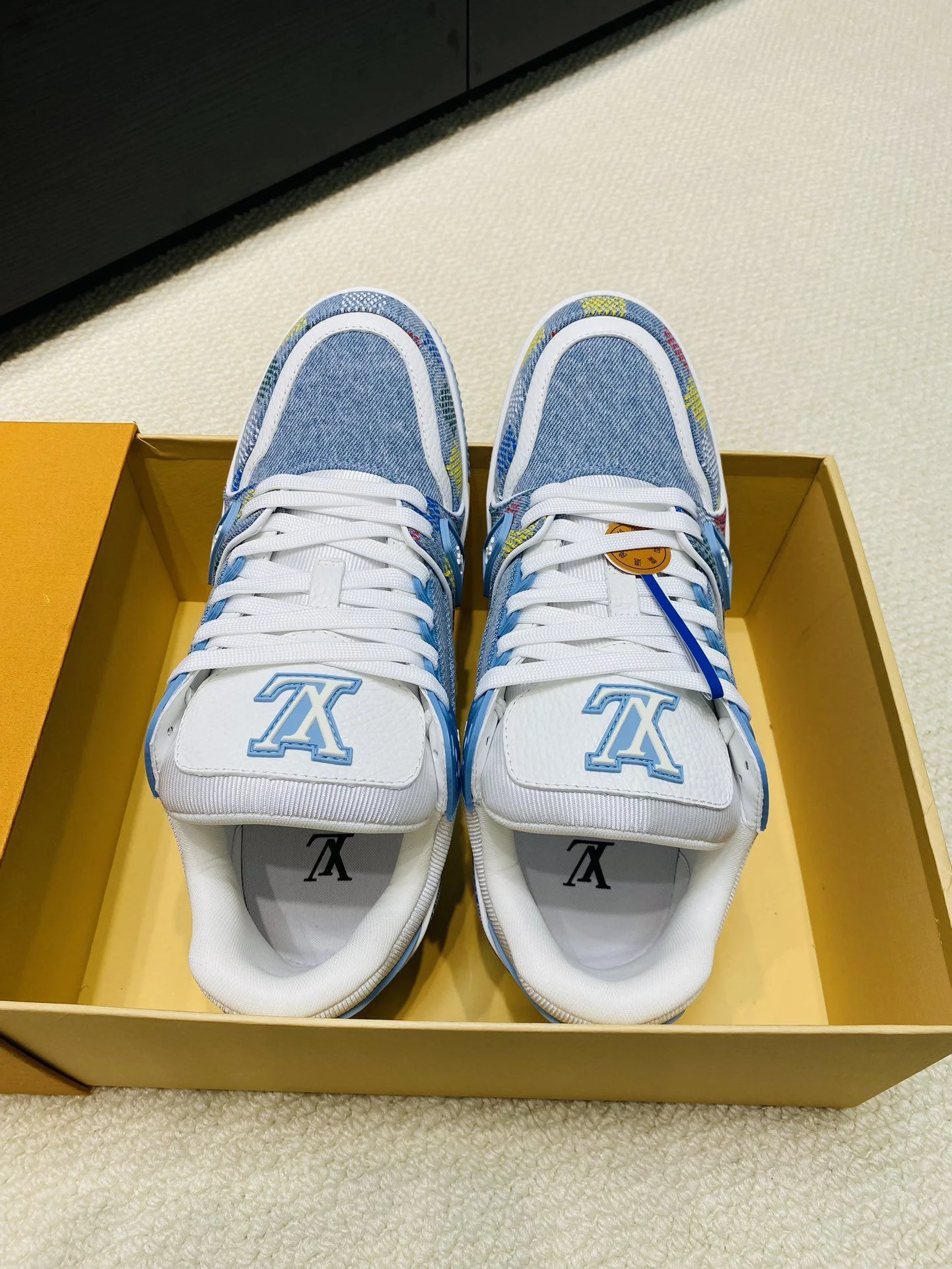 Exact replica Louis Vuitton Trainer Sneaker