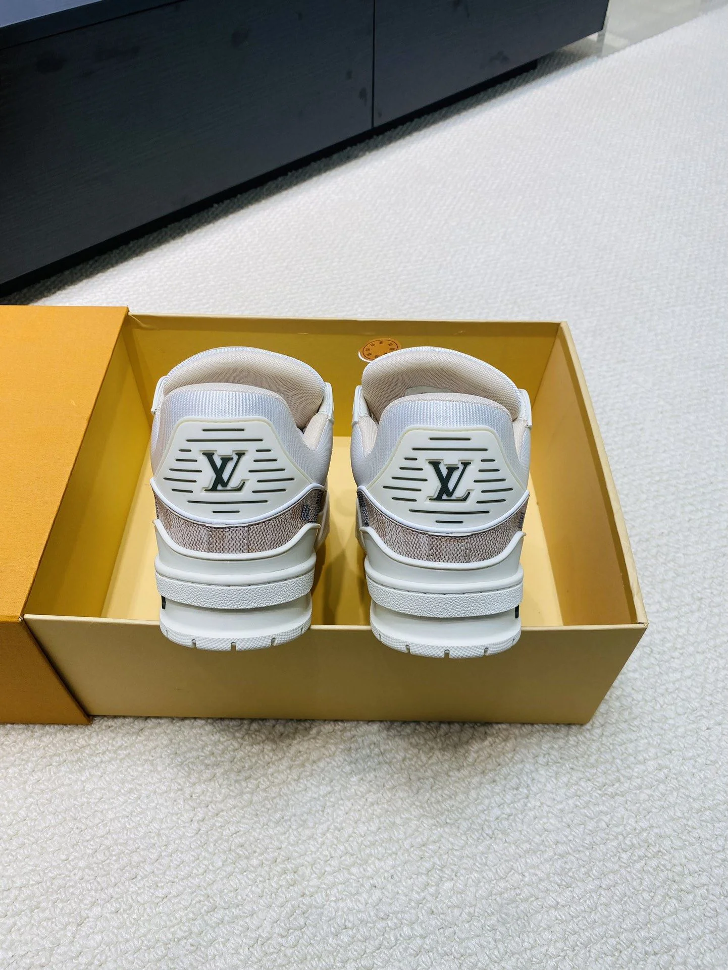 Top mirror Louis Vuitton Trainer Sneaker