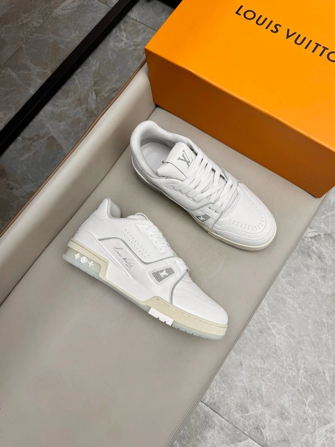 Mirror quality Louis Vuitton Trainer Sneaker