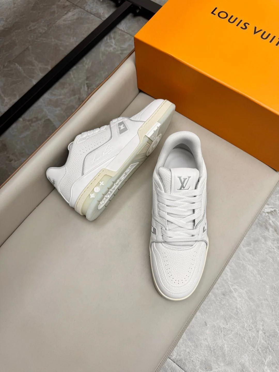 Mirror quality Louis Vuitton Trainer Sneaker