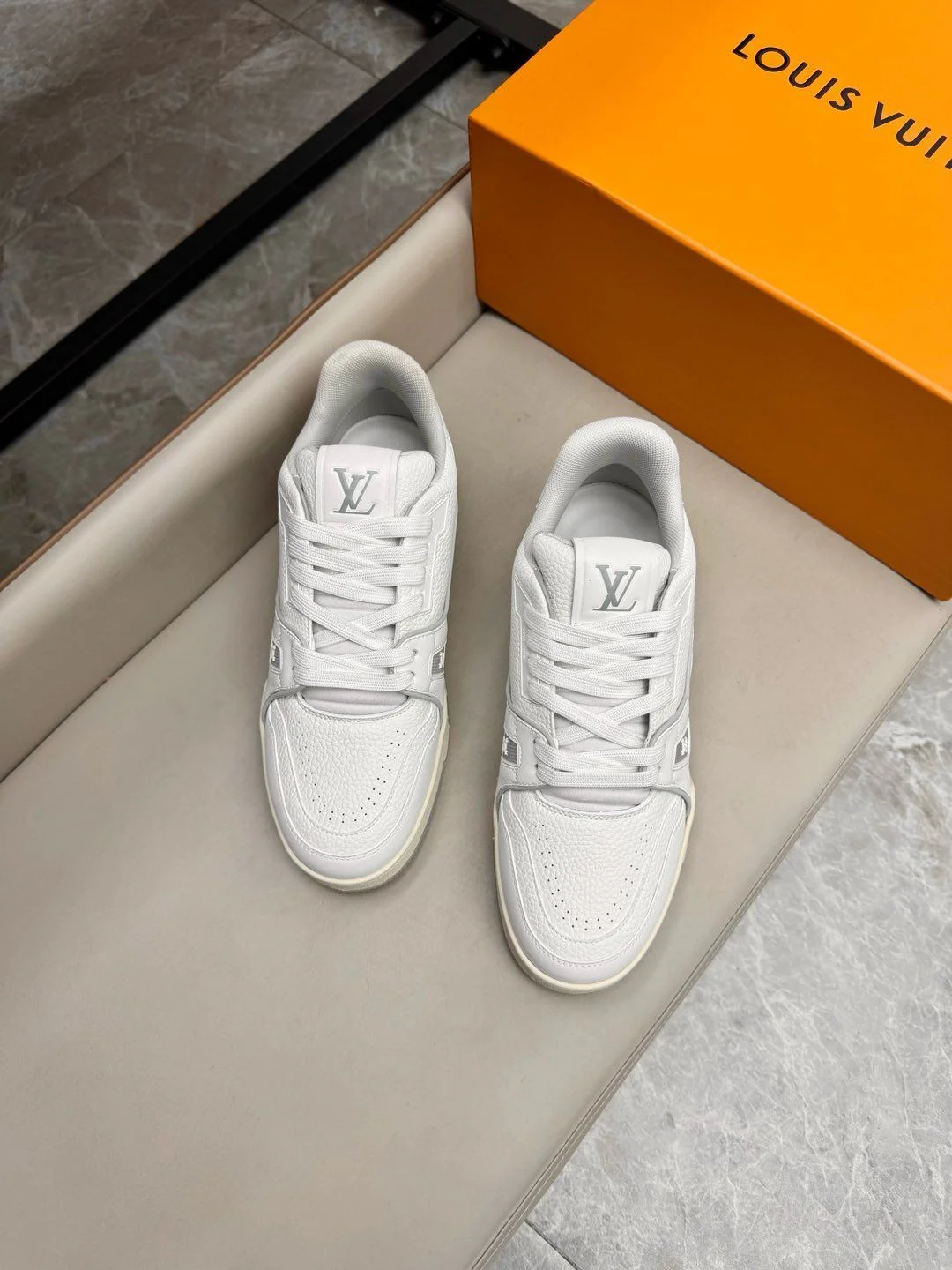 Mirror quality Louis Vuitton Trainer Sneaker