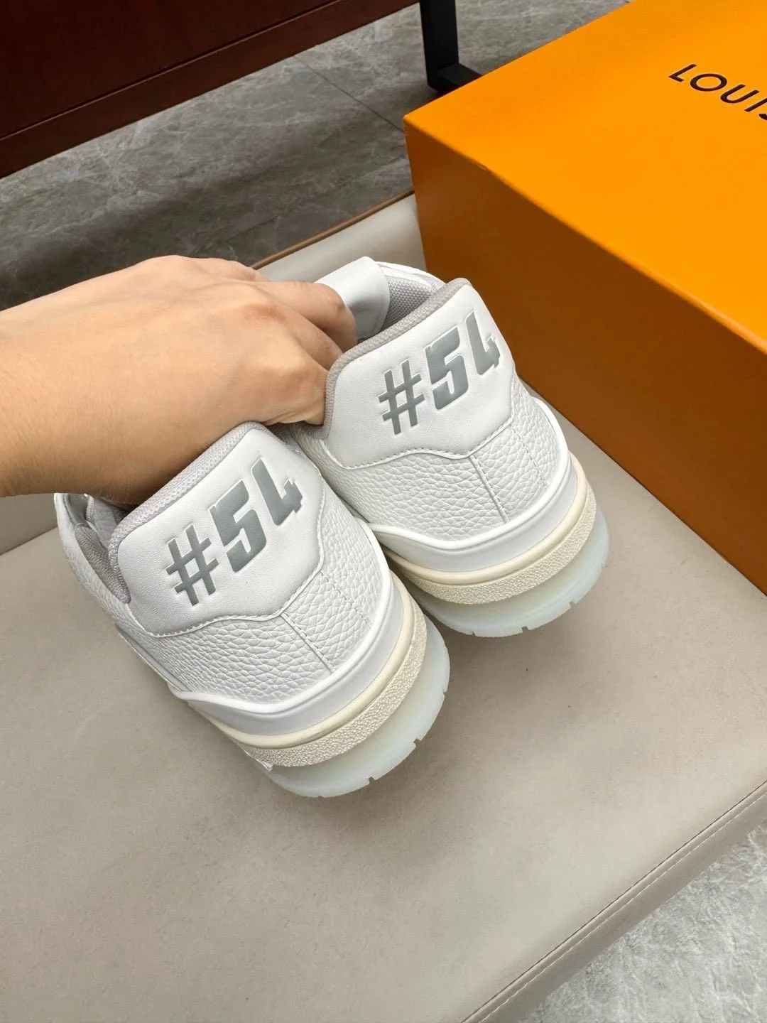 Mirror quality Louis Vuitton Trainer Sneaker